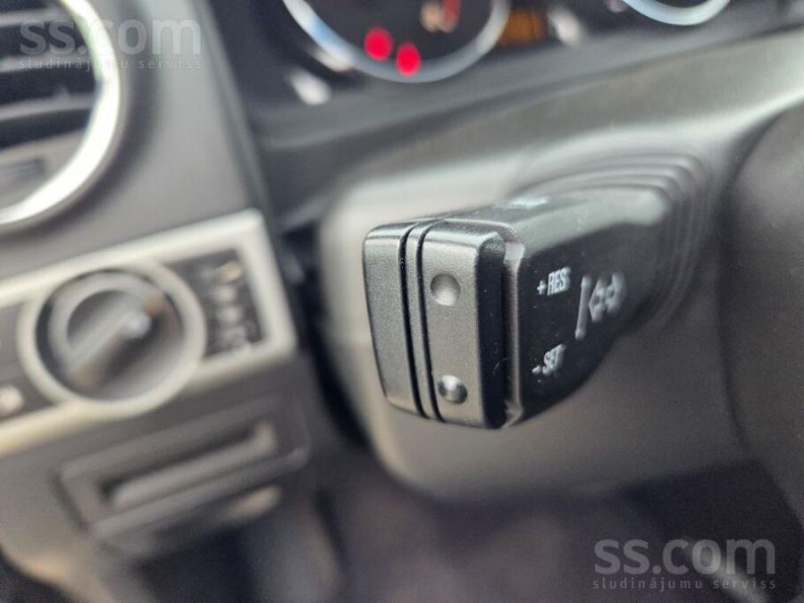 Grey Opel Antara 2013 in Jelgava, with an engine capacity of 2.20 L and mileage of 0 thousand km for 5900 €, photo 16 on AUTOMOTO.COM.LV