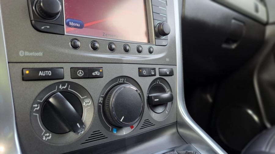 Pelēks Opel Antara 2013 Rīga, ar dzinēja tilpumu 2.20 L un nobraukumu 256 tūkst. km par 6590 €, foto 16 vietnē AUTOMOTO.COM.LV