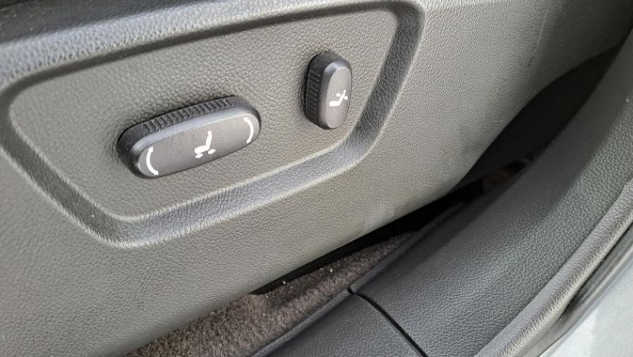 Pelēks Opel Antara 2013 Rīga, ar dzinēja tilpumu 2.20 L un nobraukumu 256 tūkst. km par 6590 €, foto 20 vietnē AUTOMOTO.COM.LV