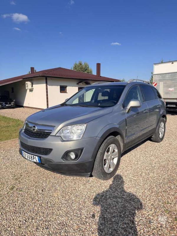 Grey Opel Antara 2013 in Vilnius, with an engine capacity of 2.23 L and mileage of 257 thousand km for 5450 €, photo 3 on AUTOMOTO.COM.LV