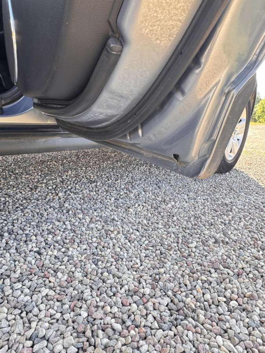 Pelēks Opel Antara 2013 Viļņa, ar dzinēja tilpumu 2.23 L un nobraukumu 257 tūkst. km par 5450 €, foto 35 vietnē AUTOMOTO.COM.LV