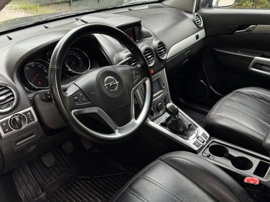 Grey Opel Antara 2013 in Marijampole, with an engine capacity of 2.20 L and mileage of 160 thousand km for 5400 €, photo 11 on AUTOMOTO.COM.LV