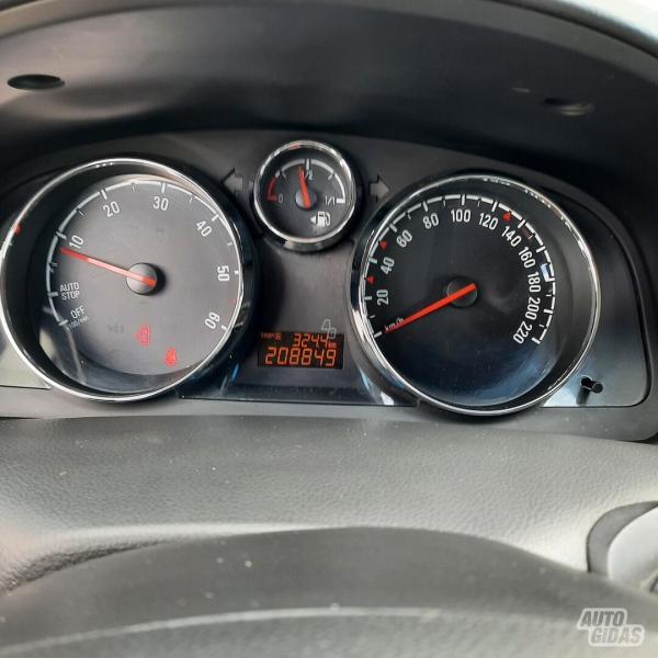 Pelēks Opel Antara 2013 Naujoji Akmenė, ar dzinēja tilpumu 2.20 L un nobraukumu 208 tūkst. km par 5500 €, foto 5 vietnē AUTOMOTO.COM.LV