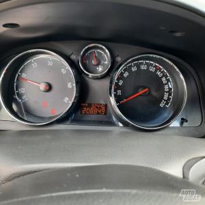 Pelēks Opel Antara 2013 Naujoji Akmenė, ar dzinēja tilpumu 2.20 L un nobraukumu 208 tūkst. km par 5500 €, foto 6 vietnē AUTOMOTO.COM.LV