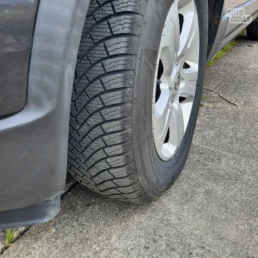 Pelēks Opel Antara 2013 Naujoji Akmenė, ar dzinēja tilpumu 2.20 L un nobraukumu 208 tūkst. km par 5500 €, foto 12 vietnē AUTOMOTO.COM.LV