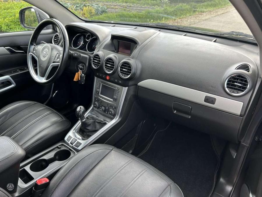 Grey Opel Antara 2013 in Panevezys, with an engine capacity of 2.20 L and mileage of 231 thousand km for 4799 €, photo 16 on AUTOMOTO.COM.LV