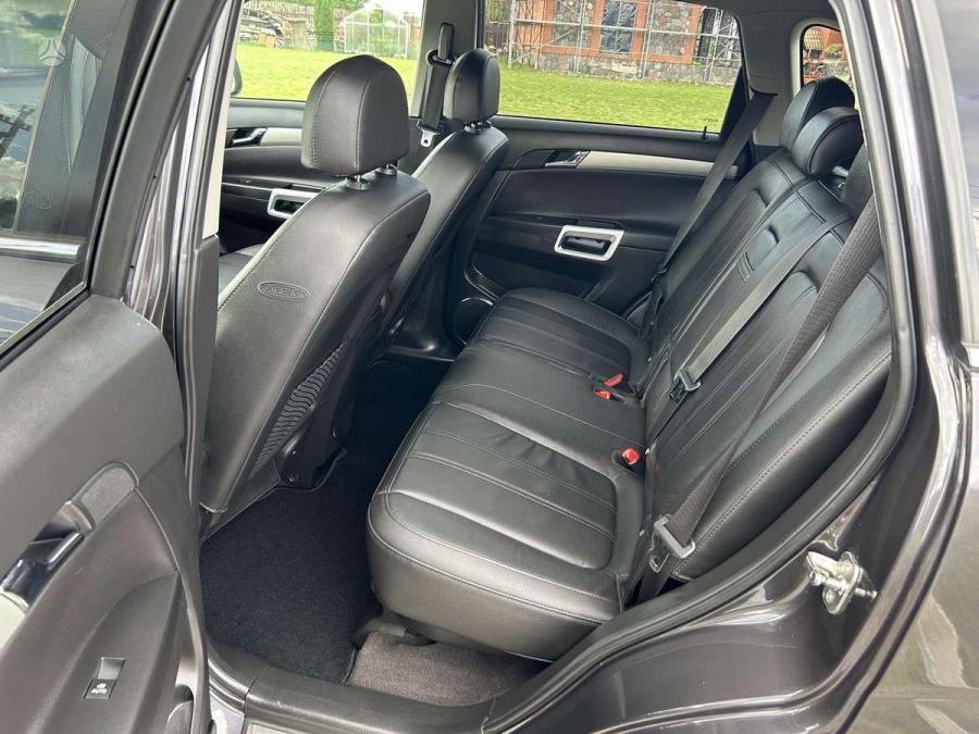 Grey Opel Antara 2013 in Panevezys, with an engine capacity of 2.20 L and mileage of 231 thousand km for 4799 €, photo 23 on AUTOMOTO.COM.LV
