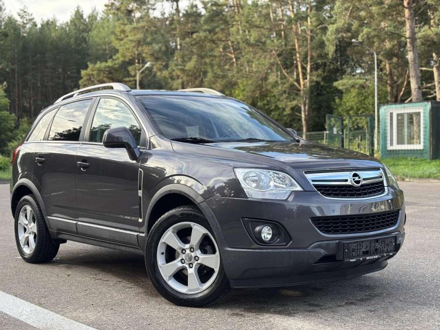 Grey Opel Antara 2013 in Druskininkai, with an engine capacity of 2.23 L and mileage of 185 thousand km for 4899 €, photo 4 on AUTOMOTO.COM.LV