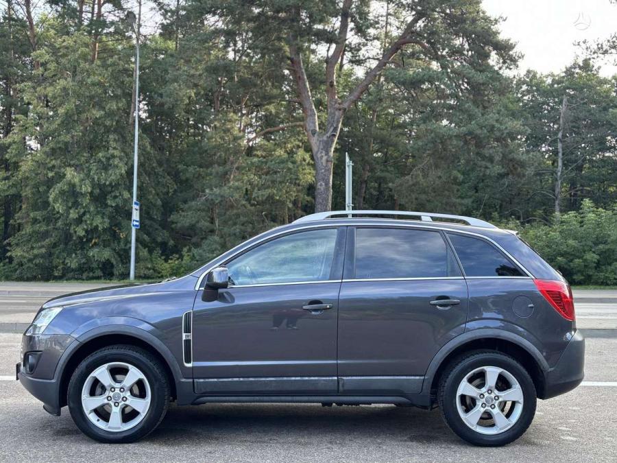 Grey Opel Antara 2013 in Druskininkai, with an engine capacity of 2.23 L and mileage of 185 thousand km for 4899 €, photo 6 on AUTOMOTO.COM.LV