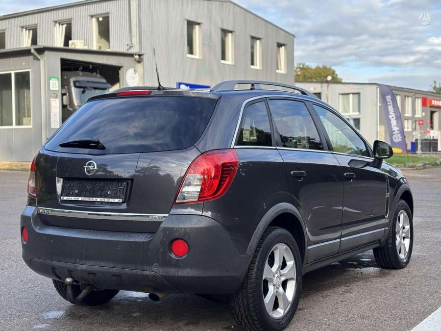 Grey Opel Antara 2013 in Druskininkai, with an engine capacity of 2.23 L and mileage of 185 thousand km for 4899 €, photo 9 on AUTOMOTO.COM.LV