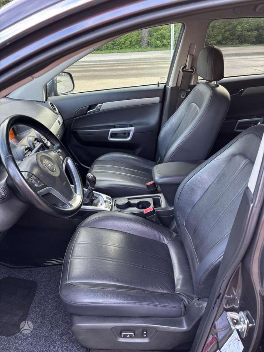 Grey Opel Antara 2013 in Druskininkai, with an engine capacity of 2.23 L and mileage of 185 thousand km for 4899 €, photo 15 on AUTOMOTO.COM.LV