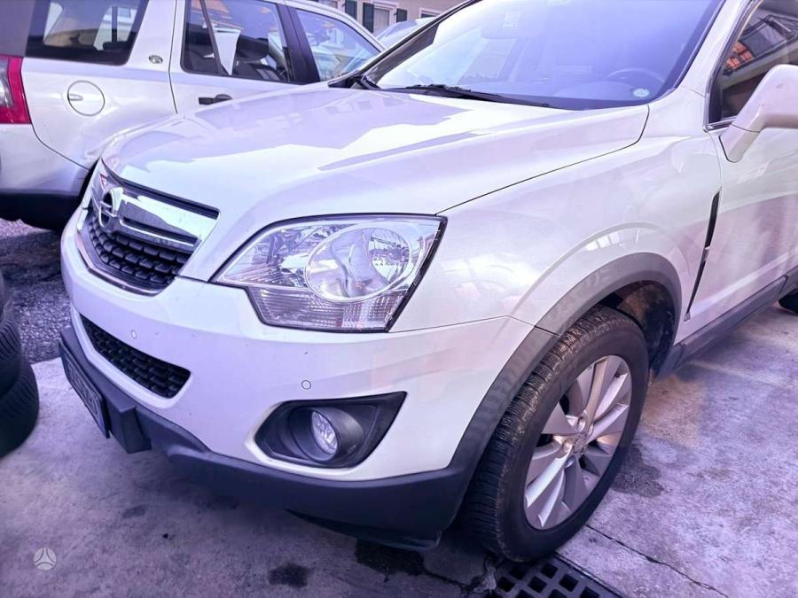 Grey Opel Antara 2015 in Kaunas, with an engine capacity of 2.23 L and mileage of 197 thousand km for 4900 €, photo 1 on AUTOMOTO.COM.LV