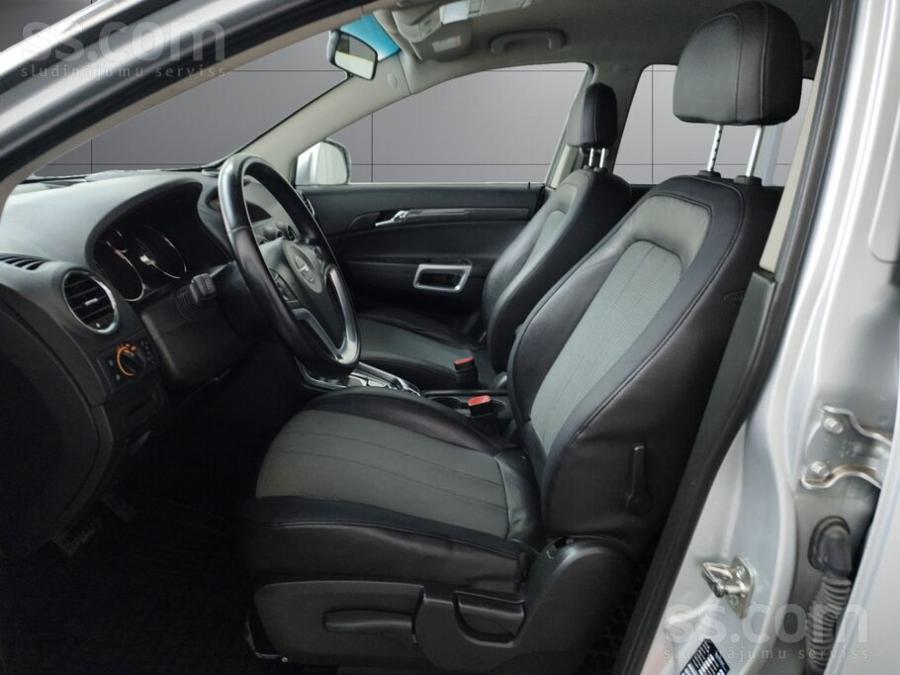 Grey Opel Antara 2012 in Riga, with an engine capacity of 2.20 L and mileage of 219 thousand km for 3980 €, photo 8 on AUTOMOTO.COM.LV