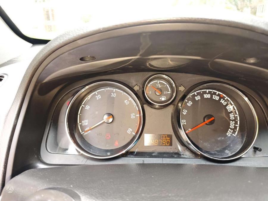 Pelēks Opel Antara 2012 Klaipėda, ar dzinēja tilpumu 2.20 L un nobraukumu 242 tūkst. km par 3850 €, foto 9 vietnē AUTOMOTO.COM.LV