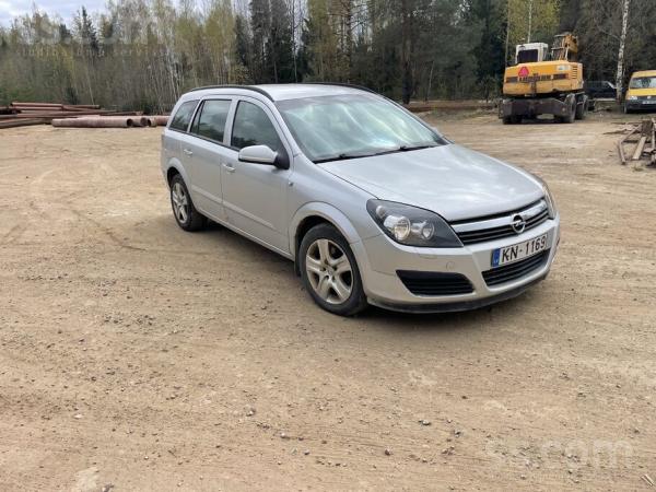 Pelēks Opel Antara 2006 Jēkabpils, ar dzinēja tilpumu 1.90 L un nobraukumu 394 tūkst. km par 1250 €, foto 2 vietnē AUTOMOTO.COM.LV