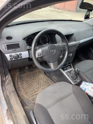 Pelēks Opel Antara 2006 Jēkabpils, ar dzinēja tilpumu 1.90 L un nobraukumu 394 tūkst. km par 1250 €, foto 6 vietnē AUTOMOTO.COM.LV