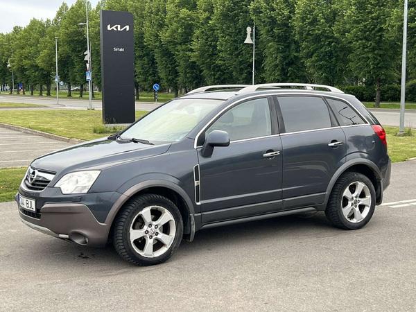 Grey Opel Antara 2007 in Narva, with an engine capacity of 2.00 L and mileage of 235 thousand km for 2499 €, photo 1 on AUTOMOTO.COM.LV