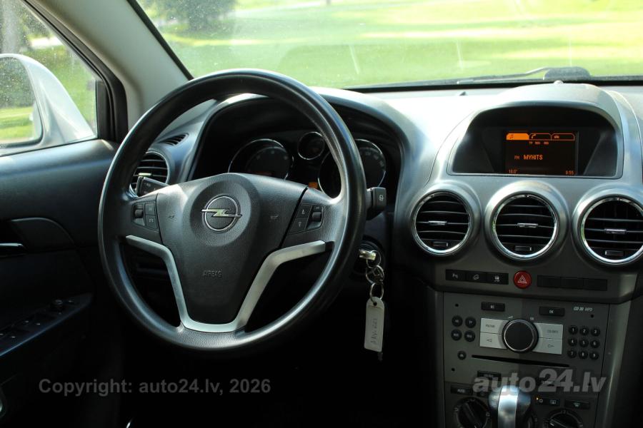 Grey Opel Antara 2009 in Tartu, with an engine capacity of 2.00 L and mileage of 278 thousand km for 2999 €, photo 5 on AUTOMOTO.COM.LV