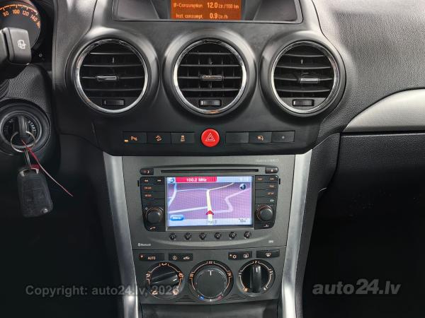 Pelēks Opel Antara 2012 Viljandi, ar dzinēja tilpumu 2.20 L un nobraukumu 130 tūkst. km par 6790 €, foto 8 vietnē AUTOMOTO.COM.LV