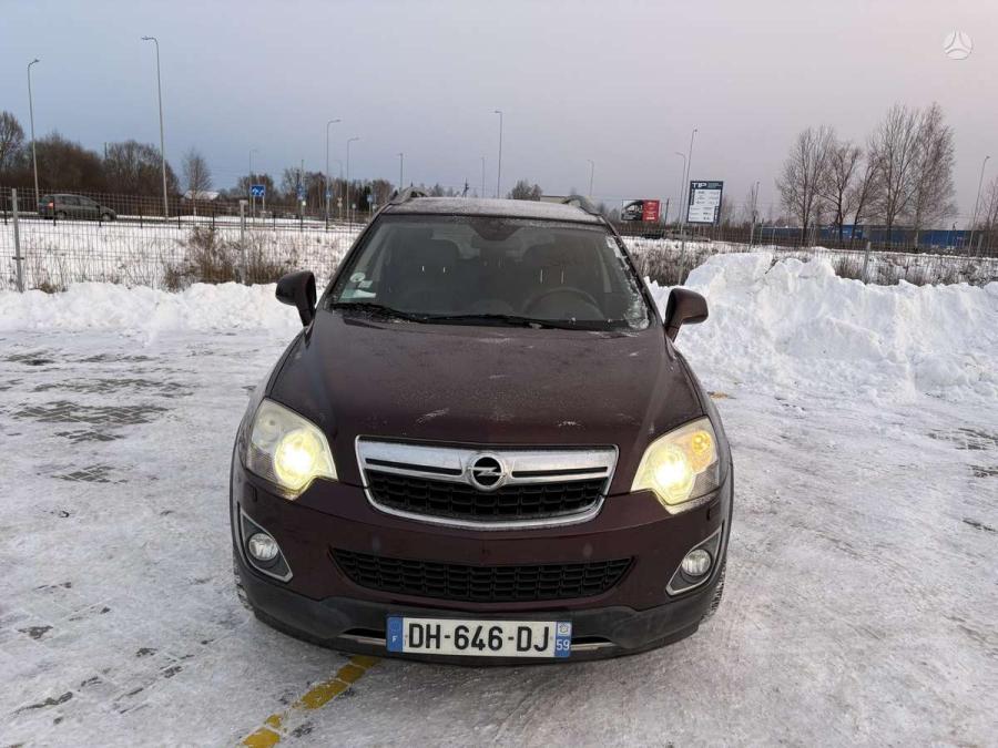 Red Opel Antara 2014 in Taurage, with an engine capacity of 2.23 L and mileage of 197 thousand km for 5000 €, photo 2 on AUTOMOTO.COM.LV