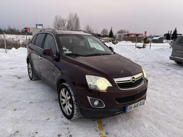 Red Opel Antara 2014 in Taurage, with an engine capacity of 2.23 L and mileage of 197 thousand km for 5000 €, photo 3 on AUTOMOTO.COM.LV