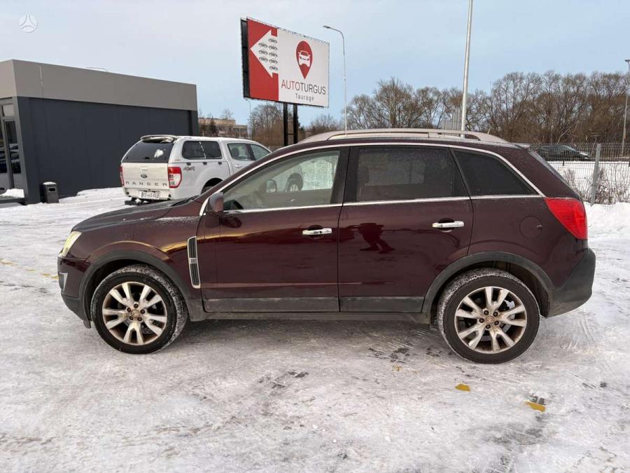 Red Opel Antara 2014 in Taurage, with an engine capacity of 2.23 L and mileage of 197 thousand km for 5000 €, photo 8 on AUTOMOTO.COM.LV