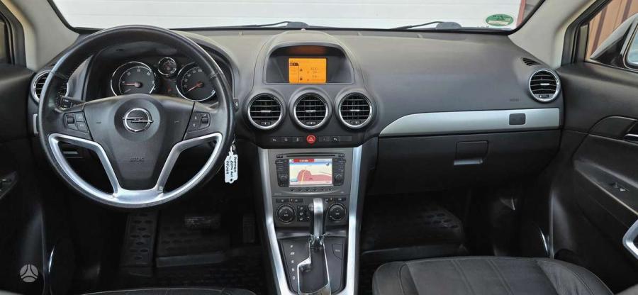 Red Opel Antara 2014 in Kretinga, with an engine capacity of 2.23 L and mileage of 184 thousand km for 6150 €, photo 5 on AUTOMOTO.COM.LV