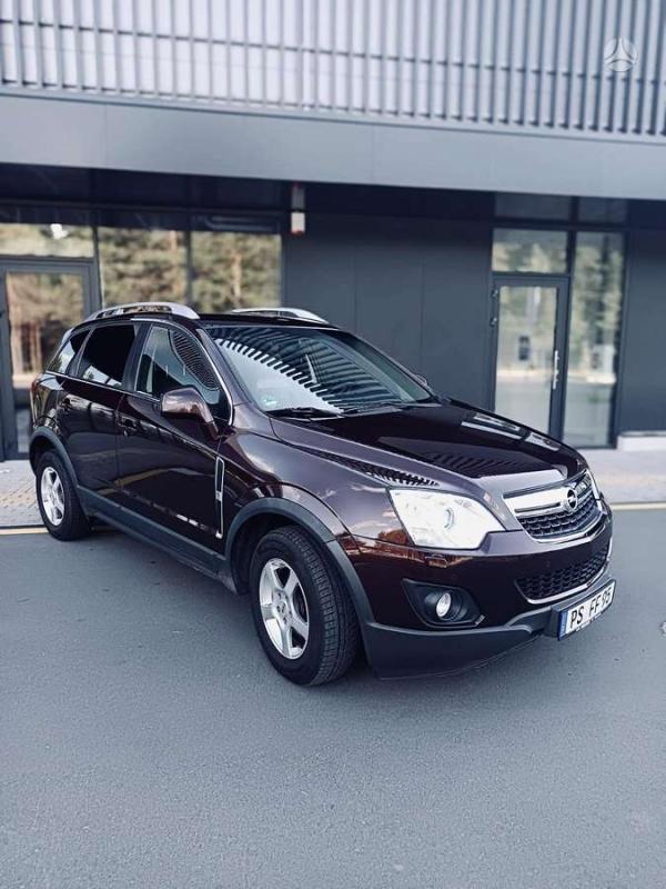 Red Opel Antara 2015 in Utena, with an engine capacity of 2.23 L and mileage of 226 thousand km for 7950 €, photo 5 on AUTOMOTO.COM.LV
