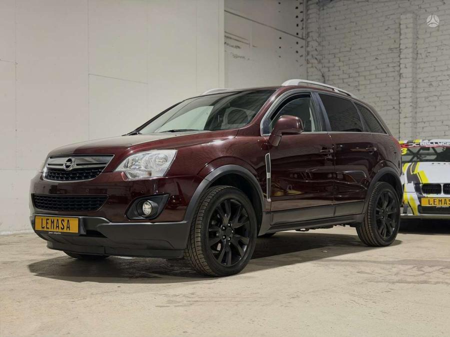 Red Opel Antara 2015 in Klaipeda, with an engine capacity of 2.23 L and mileage of 195 thousand km for 6999 €, photo 8 on AUTOMOTO.COM.LV