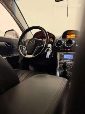 Red Opel Antara 2015 in Klaipeda, with an engine capacity of 2.23 L and mileage of 195 thousand km for 6999 €, photo 28 on AUTOMOTO.COM.LV