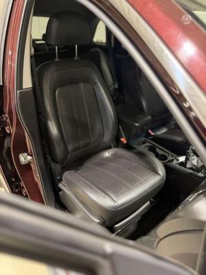 Red Opel Antara 2015 in Klaipeda, with an engine capacity of 2.23 L and mileage of 195 thousand km for 6999 €, photo 30 on AUTOMOTO.COM.LV