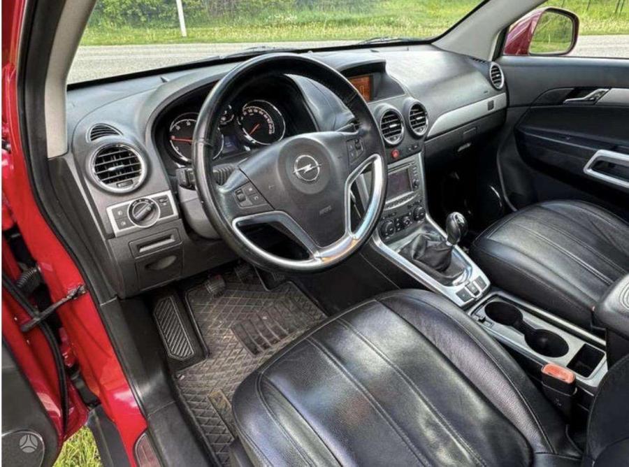 Red Opel Antara 2016 in Kaunas, with an engine capacity of 2.23 L and mileage of 203 thousand km for 7350 €, photo 11 on AUTOMOTO.COM.LV