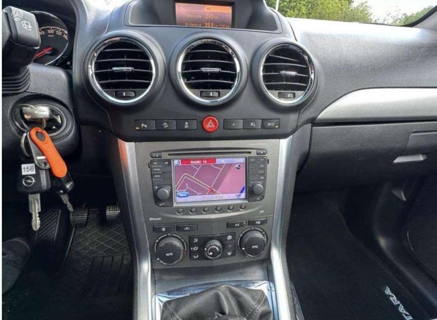 Red Opel Antara 2016 in Kaunas, with an engine capacity of 2.23 L and mileage of 203 thousand km for 7350 €, photo 18 on AUTOMOTO.COM.LV