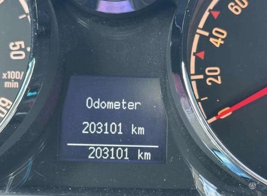 Red Opel Antara 2016 in Kaunas, with an engine capacity of 2.23 L and mileage of 203 thousand km for 7350 €, photo 24 on AUTOMOTO.COM.LV
