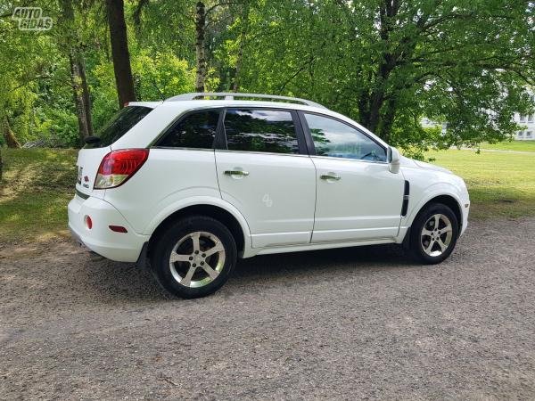 White Opel Antara 2009 in Vilnius, with an engine capacity of 3.60 L and mileage of 278 thousand km for 2699 €, photo 3 on AUTOMOTO.COM.LV