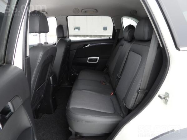 White Opel Antara 2010 in Riga, with an engine capacity of 2.40 L and mileage of 374 thousand km for 4600 €, photo 10 on AUTOMOTO.COM.LV