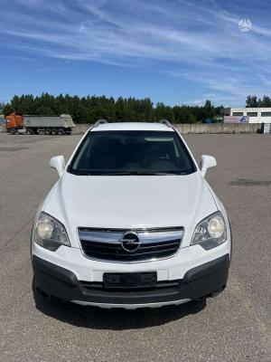 White Opel Antara 2010 in Panevezys, with an engine capacity of 1.99 L and mileage of 292 thousand km for 4100 €, photo 4 on AUTOMOTO.COM.LV