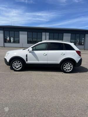 White Opel Antara 2010 in Panevezys, with an engine capacity of 1.99 L and mileage of 292 thousand km for 4100 €, photo 6 on AUTOMOTO.COM.LV