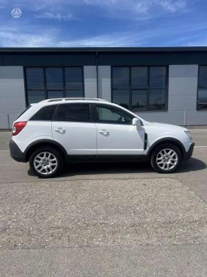 White Opel Antara 2010 in Panevezys, with an engine capacity of 1.99 L and mileage of 292 thousand km for 4100 €, photo 7 on AUTOMOTO.COM.LV