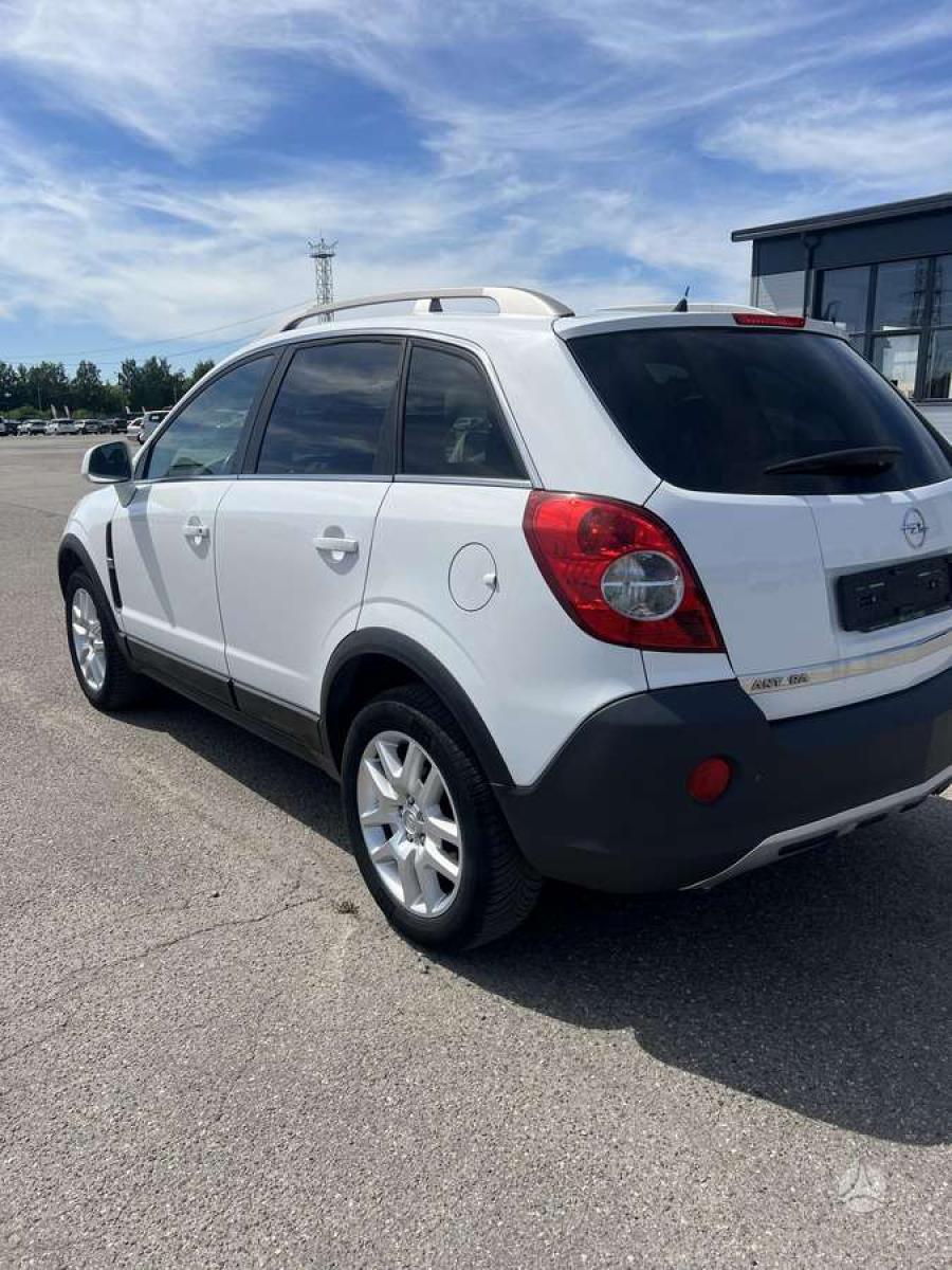 White Opel Antara 2010 in Panevezys, with an engine capacity of 1.99 L and mileage of 292 thousand km for 4100 €, photo 10 on AUTOMOTO.COM.LV