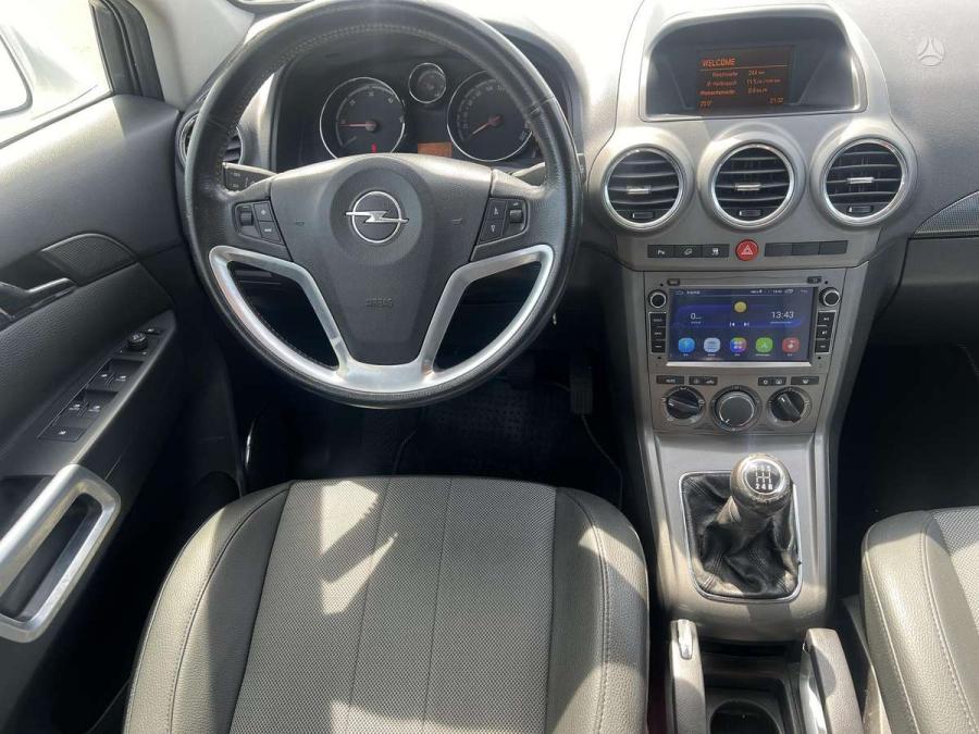 White Opel Antara 2010 in Panevezys, with an engine capacity of 1.99 L and mileage of 292 thousand km for 4100 €, photo 12 on AUTOMOTO.COM.LV