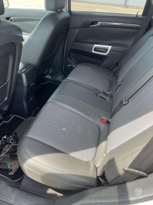 White Opel Antara 2010 in Panevezys, with an engine capacity of 1.99 L and mileage of 292 thousand km for 4100 €, photo 20 on AUTOMOTO.COM.LV