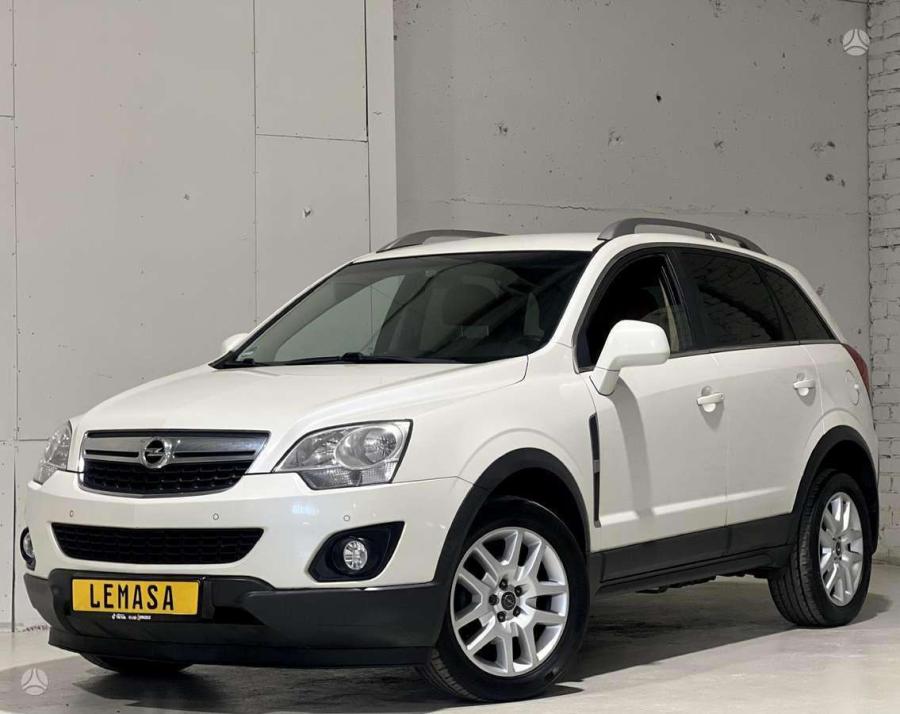 White Opel Antara 2011 in Klaipeda, with an engine capacity of 2.23 L and mileage of 244 thousand km for 4500 €, photo 1 on AUTOMOTO.COM.LV