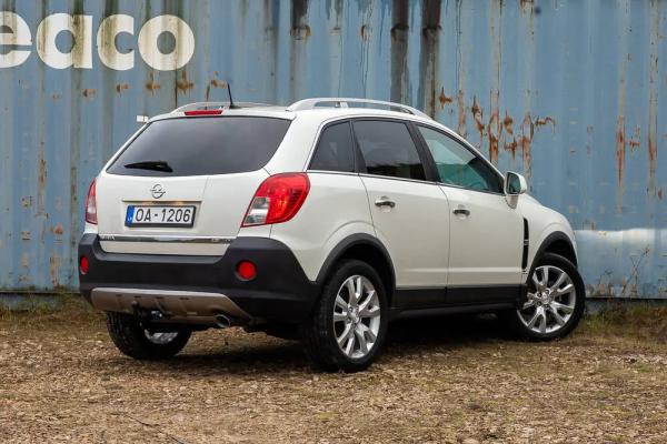 White Opel Antara 2011 in Riga, with an engine capacity of 2.20 L and mileage of 158 thousand km for 7295 €, photo 4 on AUTOMOTO.COM.LV