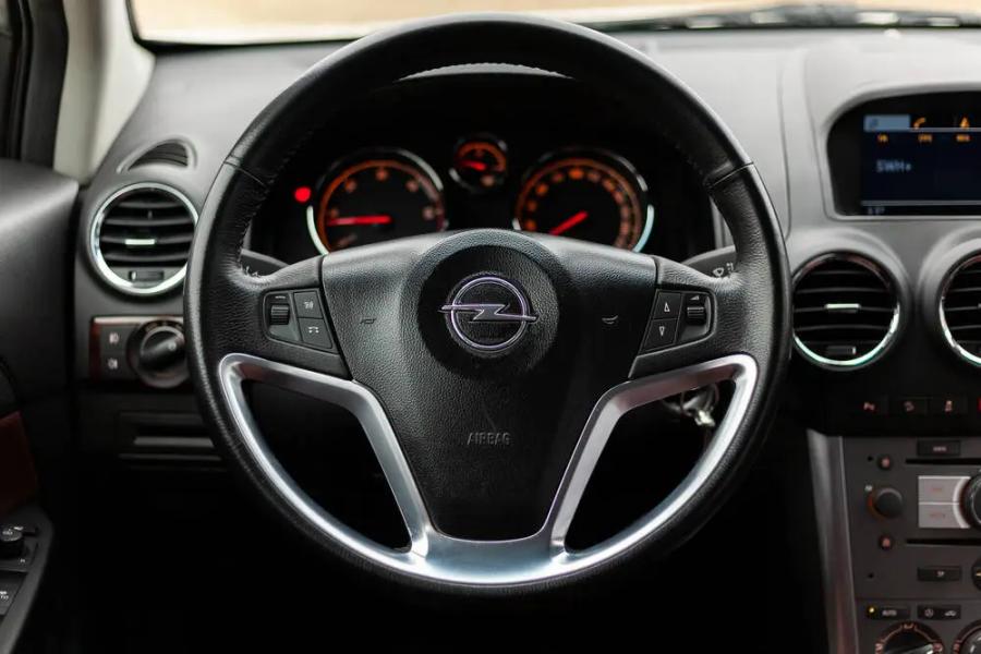 Balts Opel Antara 2011 Rīga, ar dzinēja tilpumu 2.20 L un nobraukumu 158 tūkst. km par 7295 €, foto 17 vietnē AUTOMOTO.COM.LV
