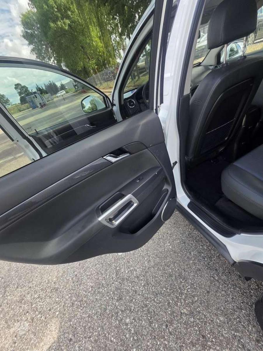 Balts Opel Antara 2011 Marijampole, ar dzinēja tilpumu 1.99 L un nobraukumu 252 tūkst. km par 3450 €, foto 9 vietnē AUTOMOTO.COM.LV