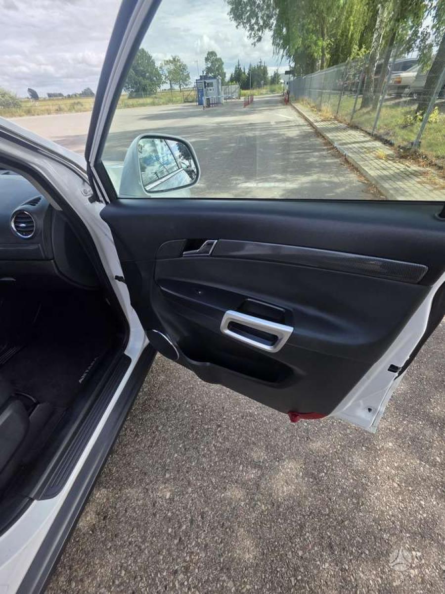 Balts Opel Antara 2011 Marijampole, ar dzinēja tilpumu 1.99 L un nobraukumu 252 tūkst. km par 3450 €, foto 12 vietnē AUTOMOTO.COM.LV