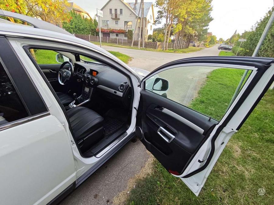 Balts Opel Antara 2011 Šauļi, ar dzinēja tilpumu 2.23 L un nobraukumu 264 tūkst. km par 4700 €, foto 20 vietnē AUTOMOTO.COM.LV