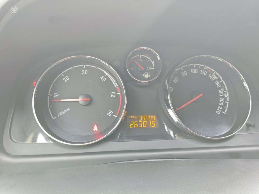 Balts Opel Antara 2011 Šauļi, ar dzinēja tilpumu 2.23 L un nobraukumu 264 tūkst. km par 4700 €, foto 25 vietnē AUTOMOTO.COM.LV