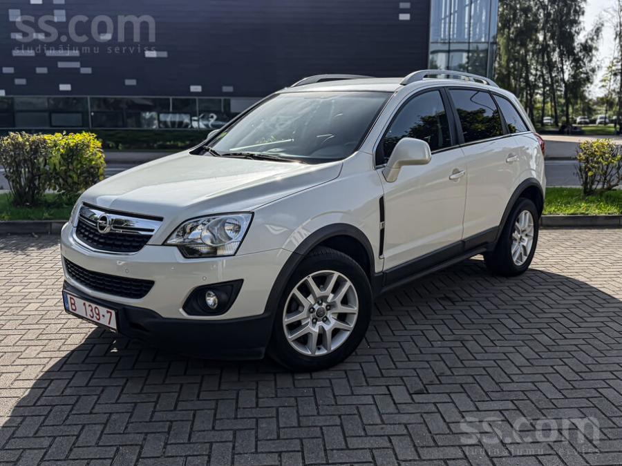 White Opel Antara 2011 in Jelgava, with an engine capacity of 2.20 L and mileage of 136 thousand km for 5700 €, photo 3 on AUTOMOTO.COM.LV